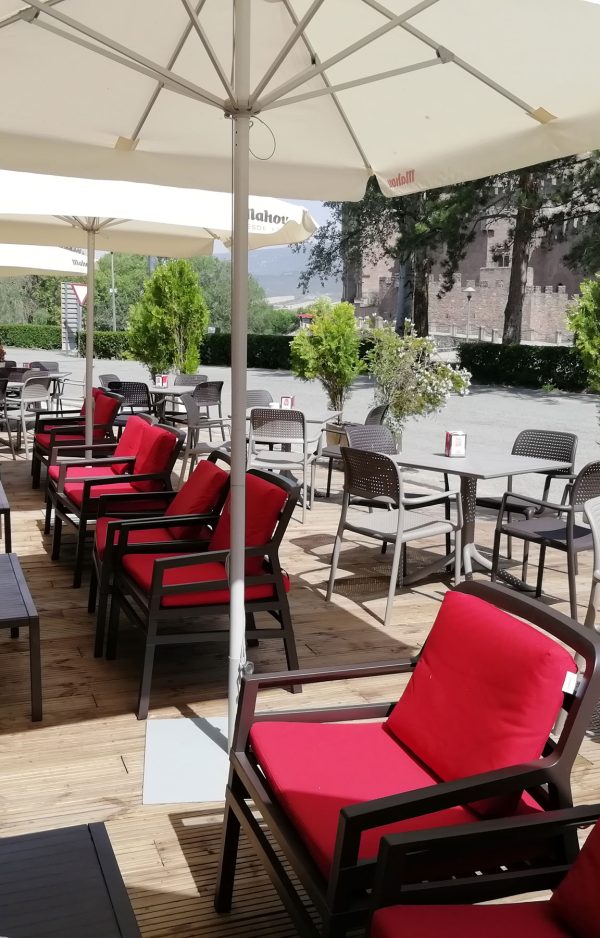 El hotel Xabier se encuentra frente al Castillo de Javier